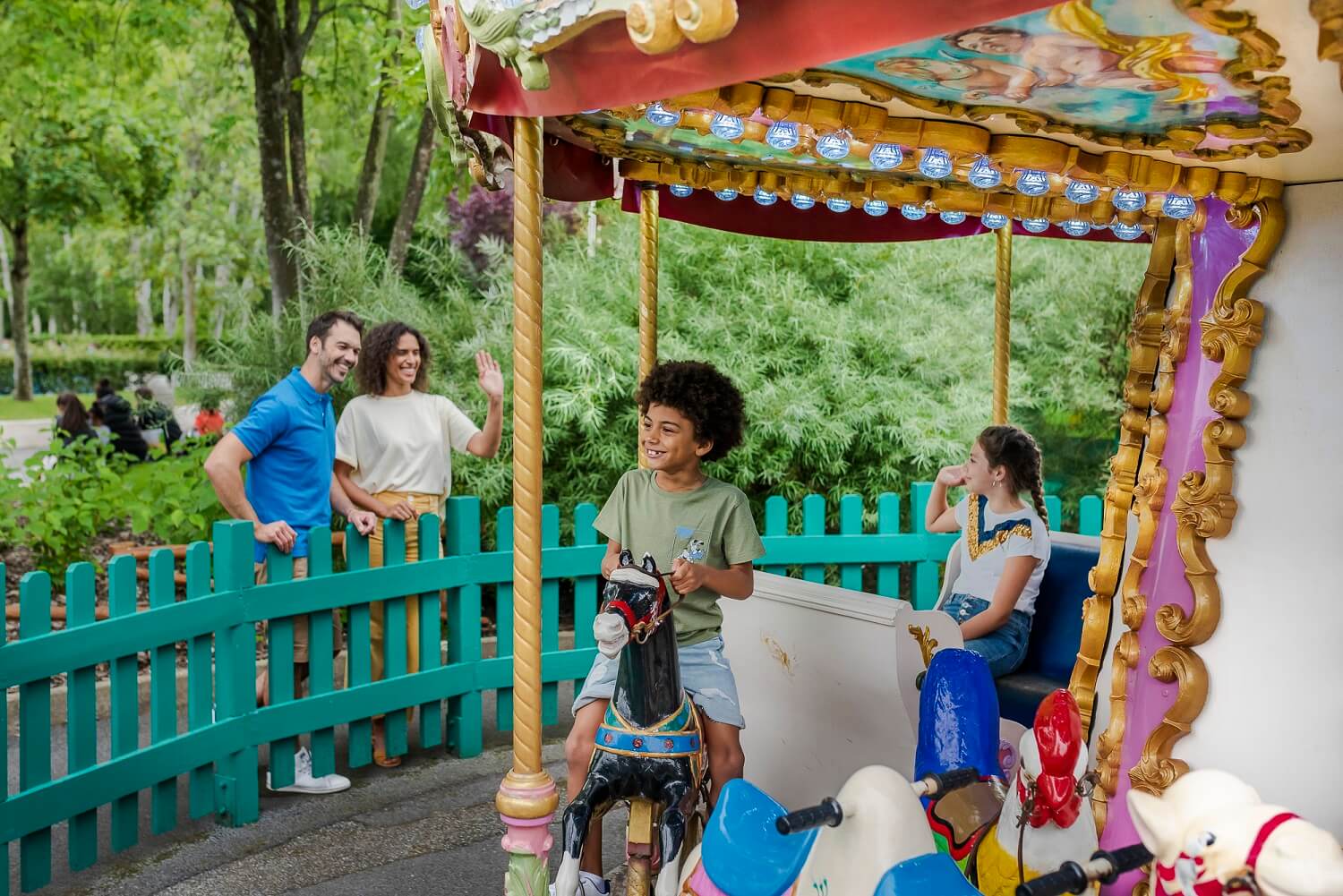 LE MINI CARROUSEL